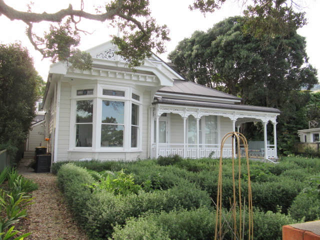 A Wandering Widow - Solo Travel: Architecture - The Iconic New Zealand ...