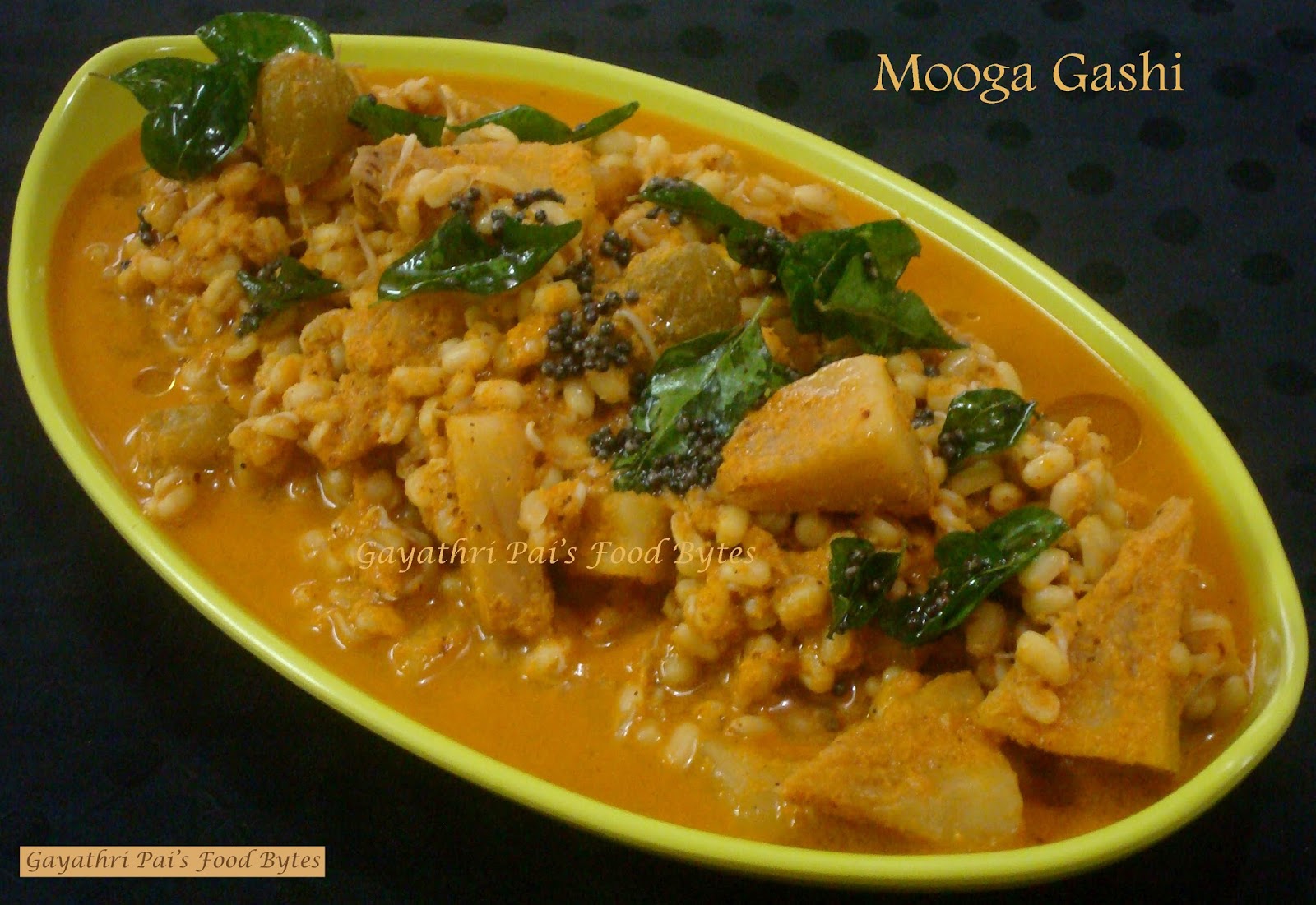 Gayathri Pai's Food Bytes: Mooga - Jeevi Kadgi Gashi / Sprouted Moong ...