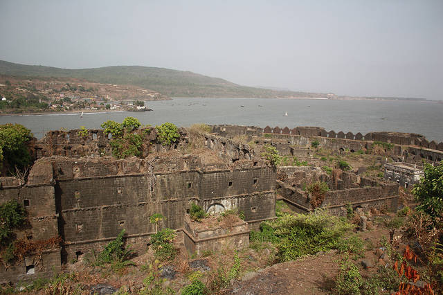 Enjoy Your Boating to reach Murud Janjira Fort. - Forts and Treks