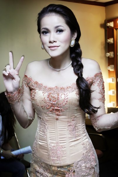 Profil dan Biodata Olla Ramlan | Profil Artis Terbaru