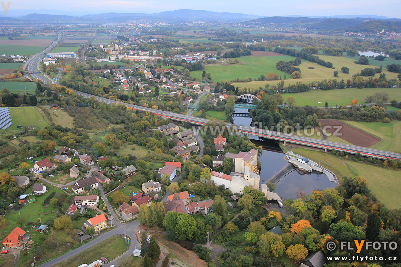 FLyFOTO letecká fotografie a video: Svijany