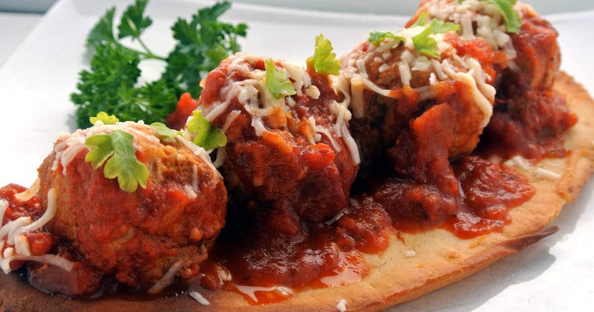 Mom, What's For Dinner?: Meatball Flatbread