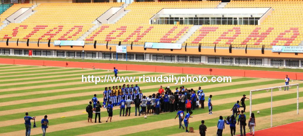 STADION UTAMA RIAU | RIAU DAILY PHOTO