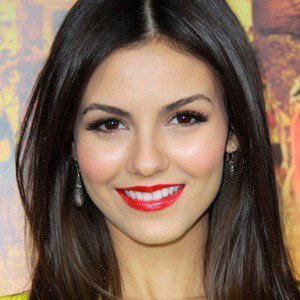 Victoria Justice Wiki, Biography, Dob, Age, Height, Weight, Affairs and ...