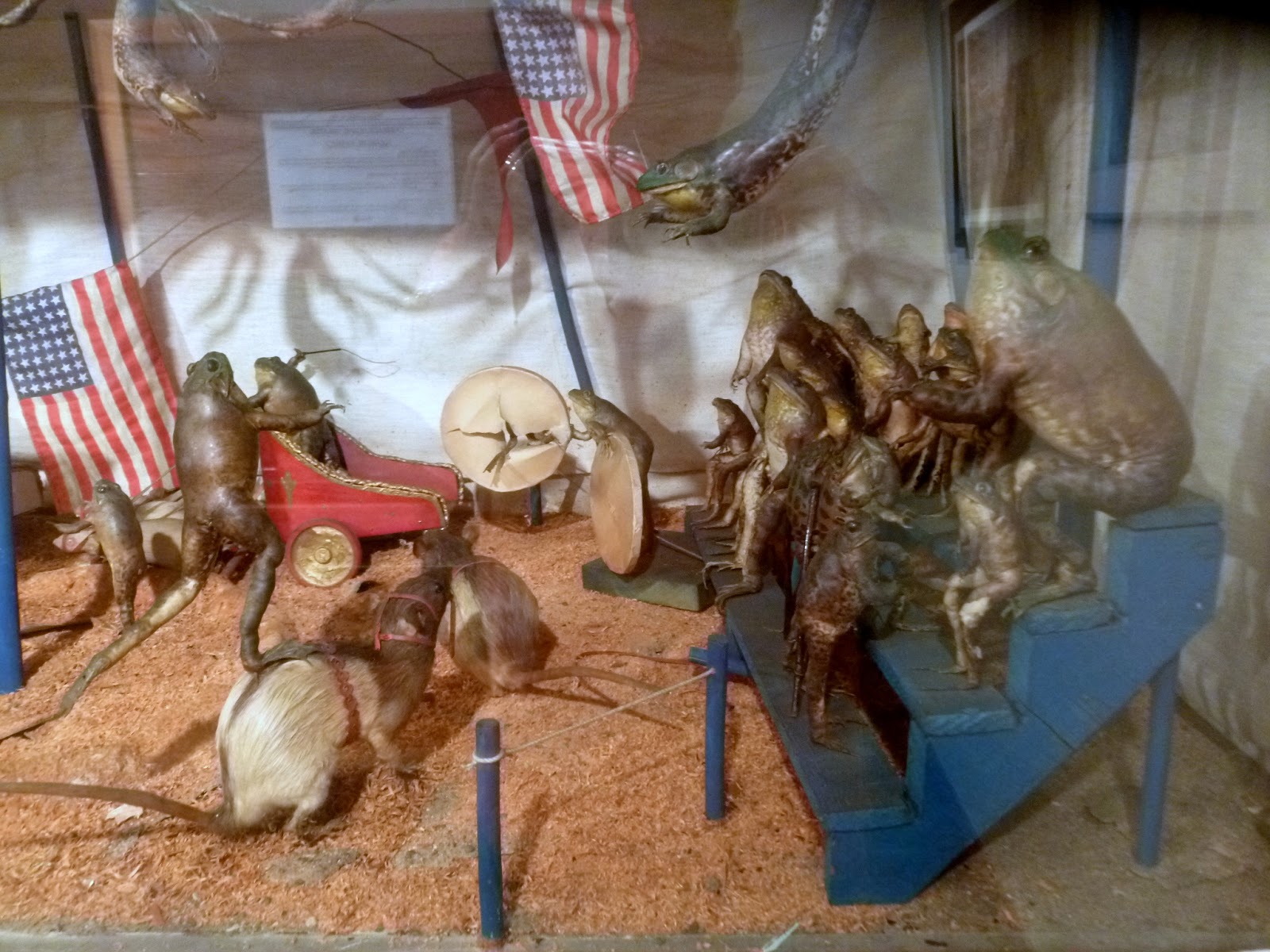 Photo-ops: Roadside Attraction: Dead Frog Circus - Holyoke, MA