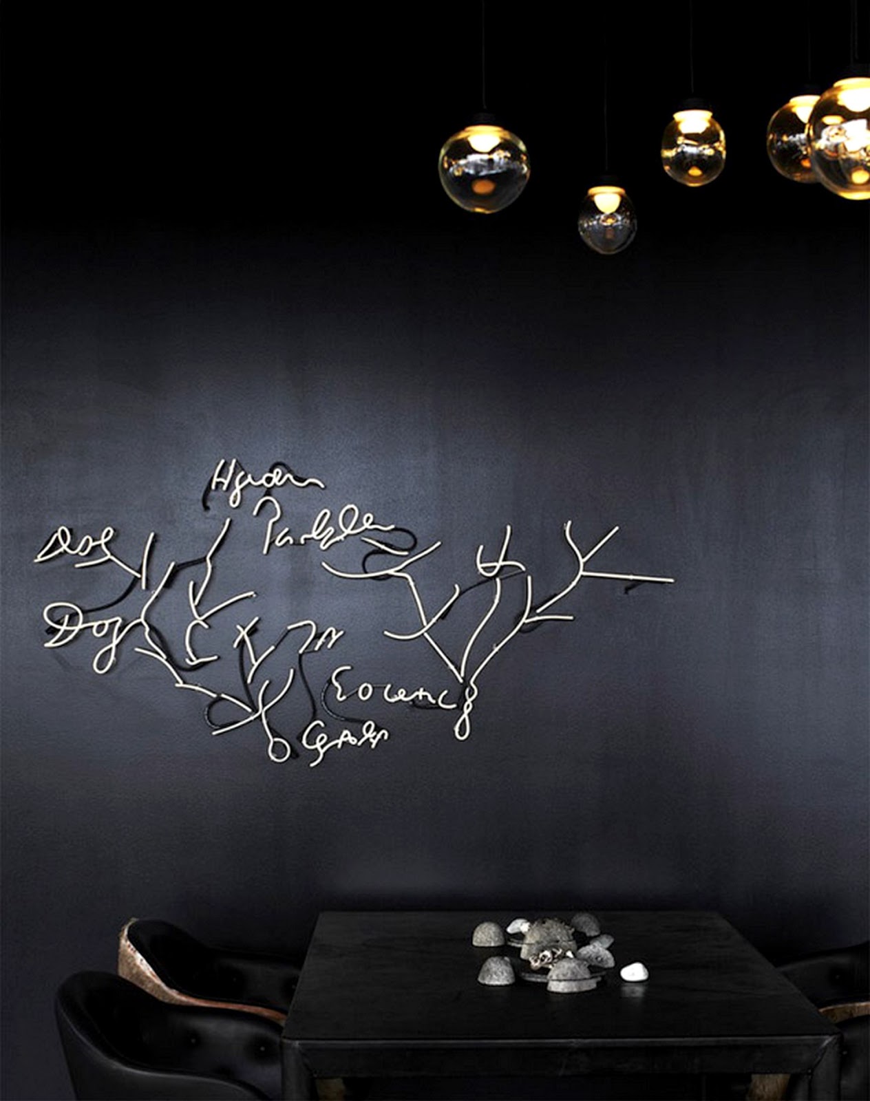 COMME UNE ENVIE DE BROYER DU NOIR - Set Designer Marie-Laure