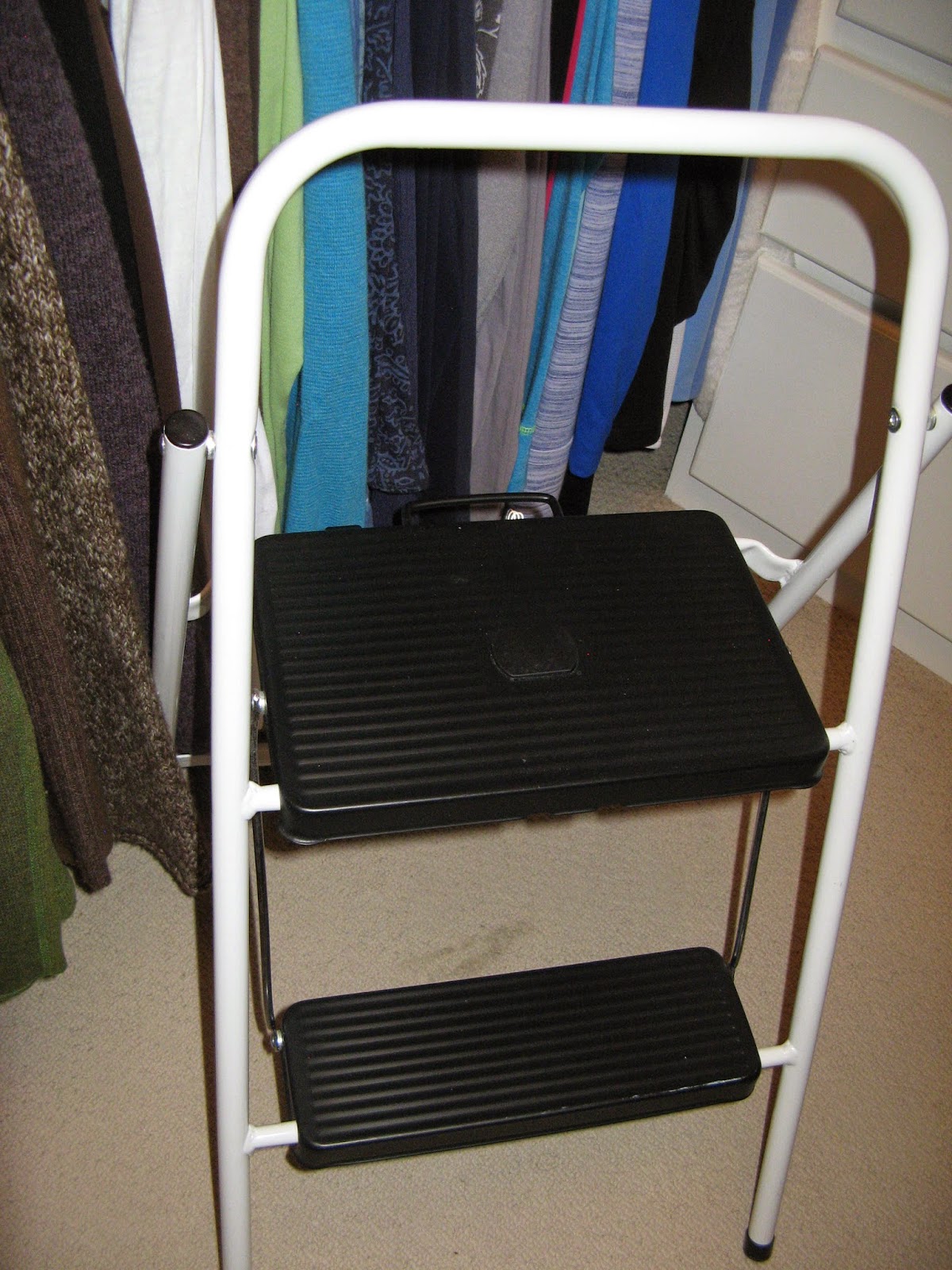 Susan Snyder: CLOSET ORGANIZING TIPS