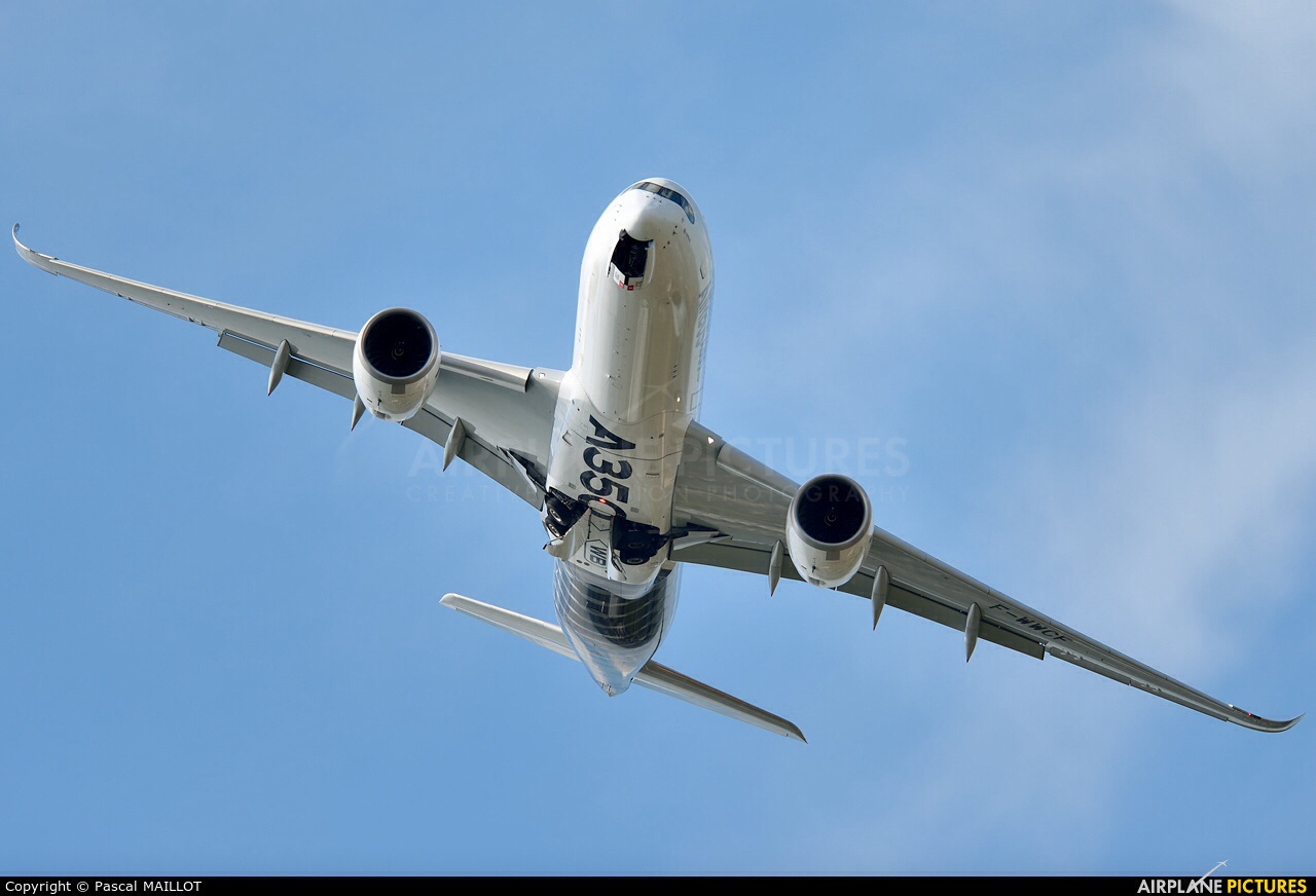 A350 XWB News: Airbus looking at the market to decide launching the ...