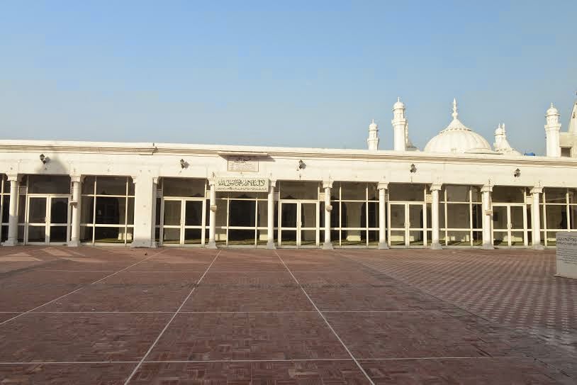 AHMADIYYA MOSQUE: Aqsa Mosque and Minaratul Massih - Qadian