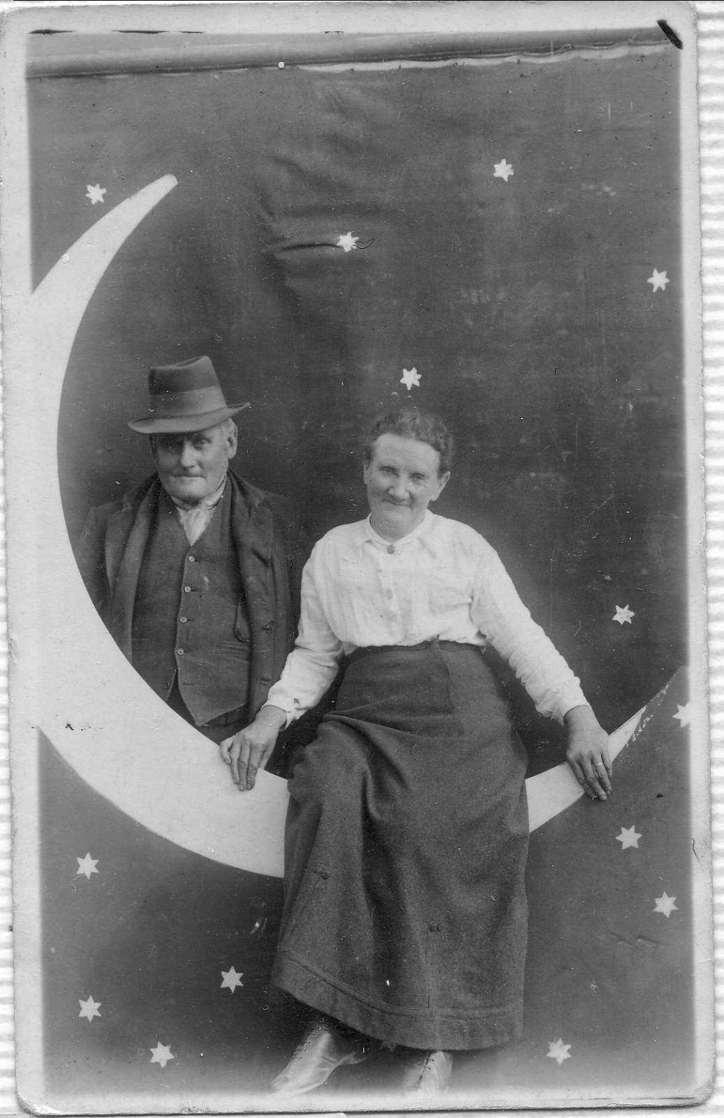 The Kissed Mouth: We're Very Wide Awake, the Moon and I...