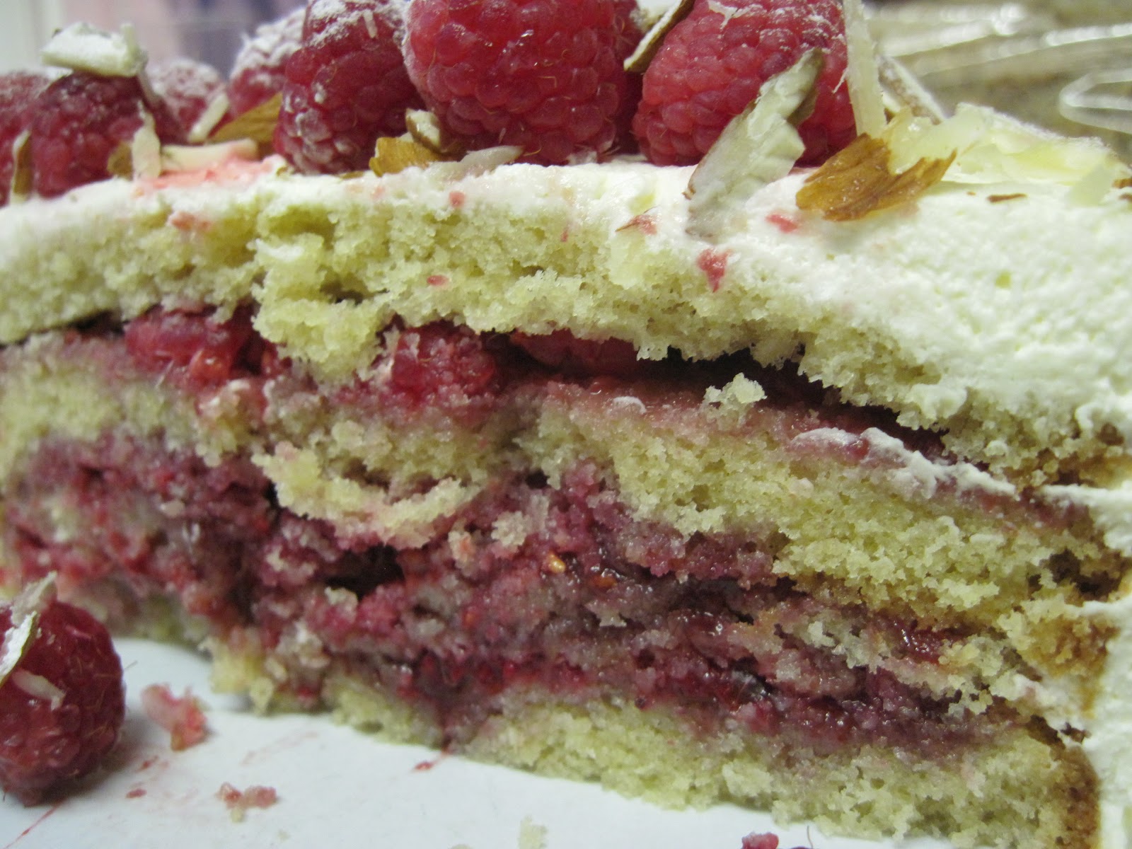 The Sugar Lump: Raspberry Bakewell Cake