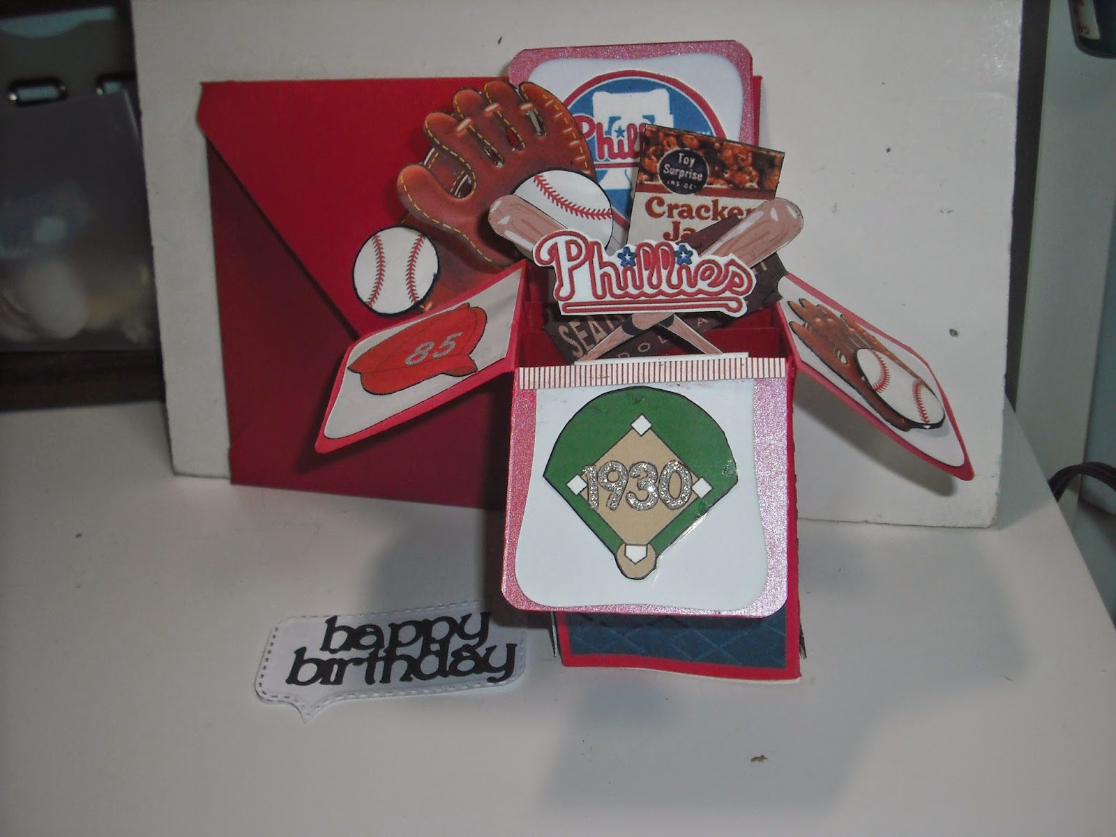 Carole'sCreativeCritters: Philly Fan Box Card