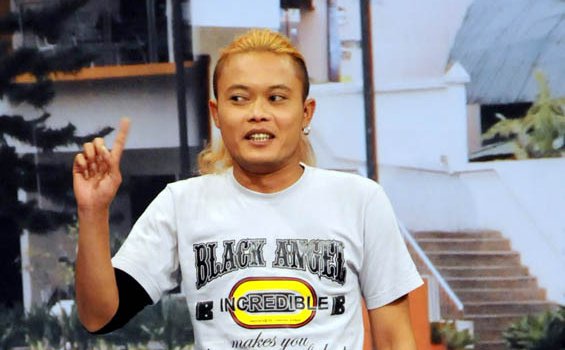 Profil dan Biodata Sule - Biodata Artis Terbaru Terlengkap