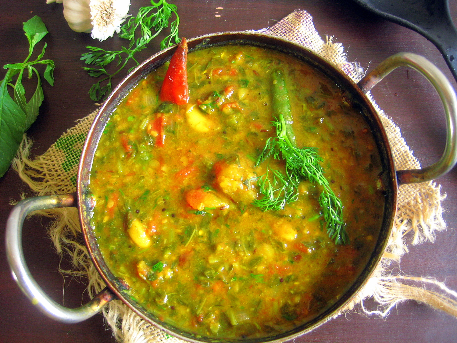 madhuri's kitchen: Thotakura / Amaranthus