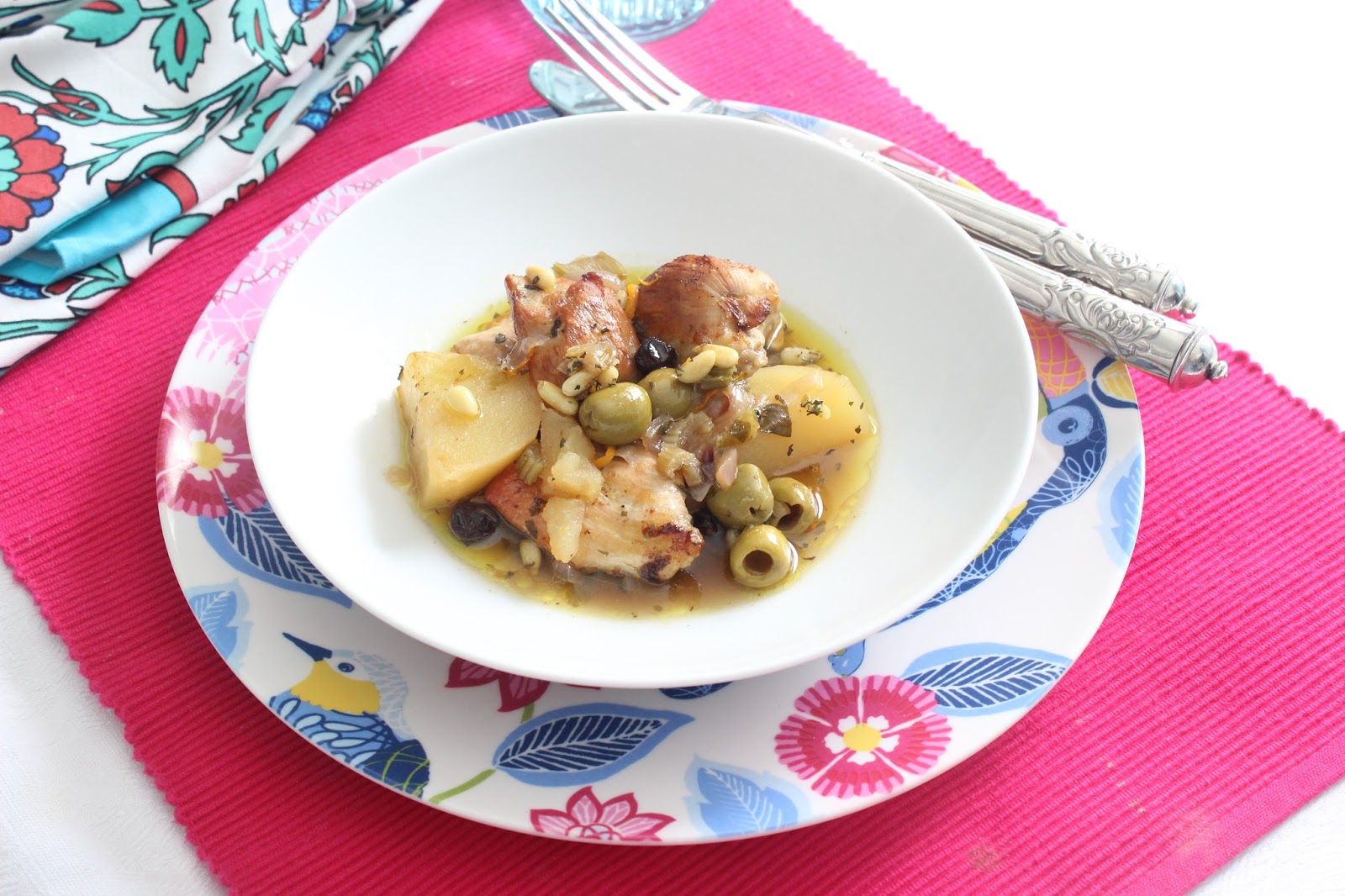 Pollo con Aceitunas y Piñones | Las Recetas de Marichu.... y las mias