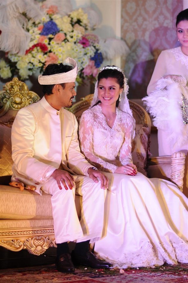 MEDIA KINI: Gambar Perkahwinan Yusry dan Lisa Surihani