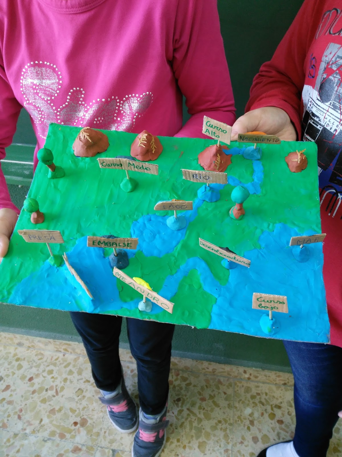 LA MEJOR CLASE DE 5º: MAQUETAS