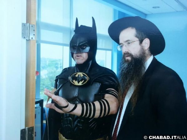 When did the shift from downward hats to upward hats happen in the ...