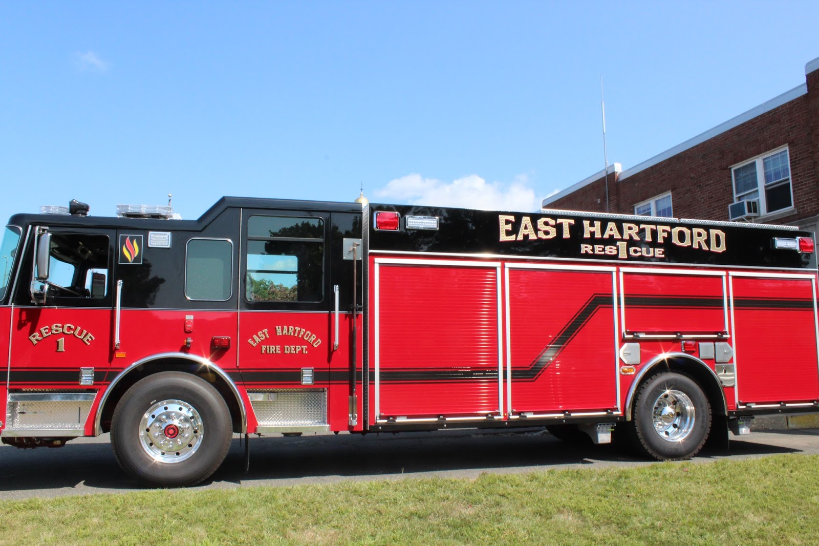 Fire Mike On All Things Fire: EAST HARTFORD CT NEW ENGINE 1 & RESCUE 1 ...