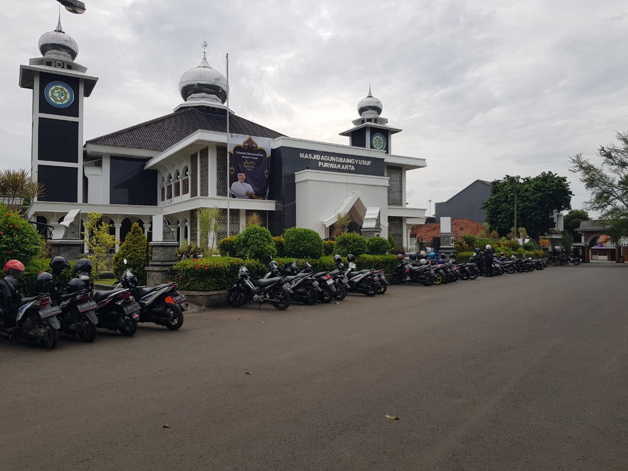 Pemkab Purwakarta Bantah Telantarkan Masjid Agung Baing Yusuf ... Pemkab Purwakarta Bantah Telantarkan Masjid Agung Baing Yusuf ...