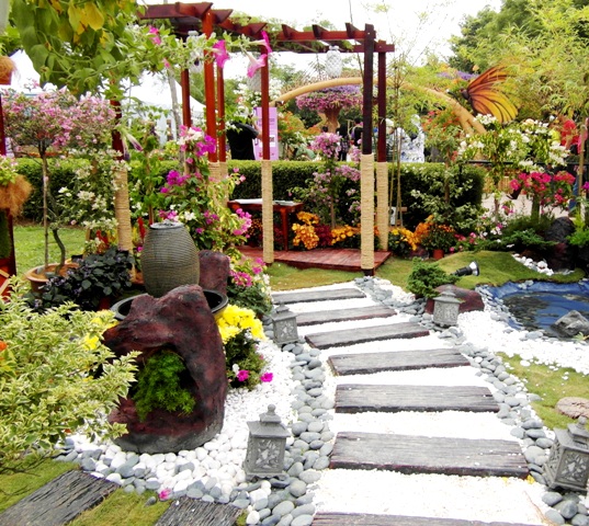 MPV LANDSKAP DAN NURSERI: FUNGSI BATU DALAM TAMAN