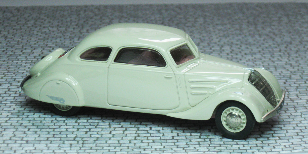 collection 43: L'avant Guerre : "Les Populaires"/pre WW2 cars:"popular"