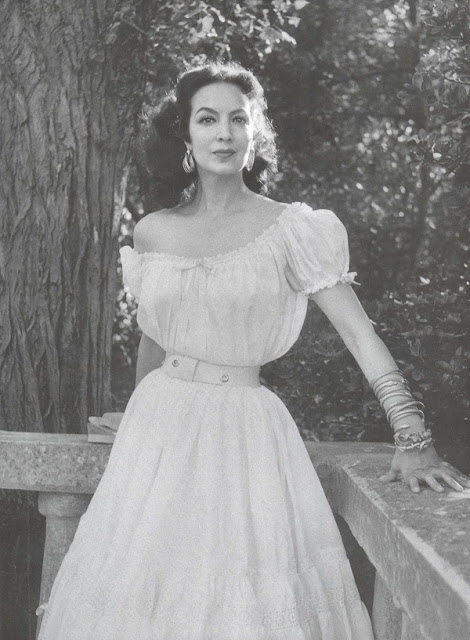 Inspiration: Maria Felix | DANIELLA KRONFLE