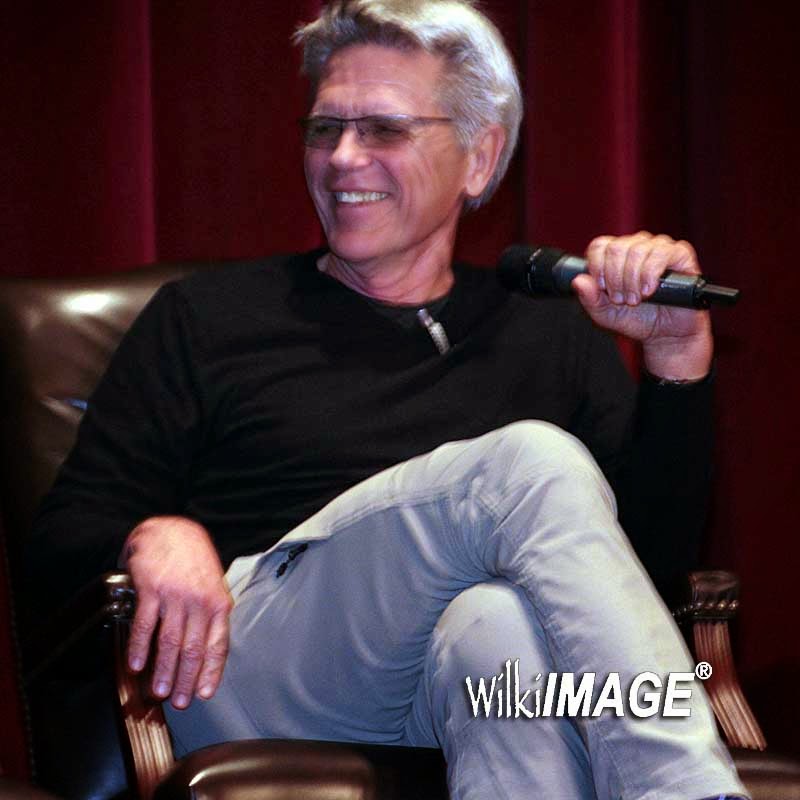 If You See Someone Without A Smile ...: Oct 18, 2014