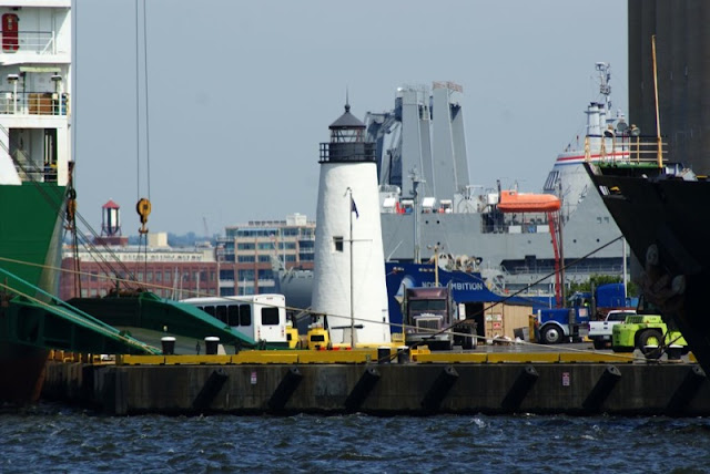 Life in the Slow Lane (The Pearl): July 3 – Baltimore Lighthouses