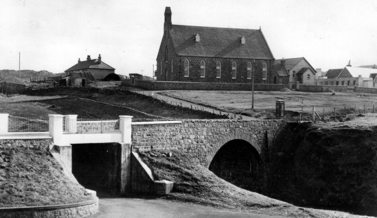 Tour Scotland: Old Photograph Bridge Carloway Scotland