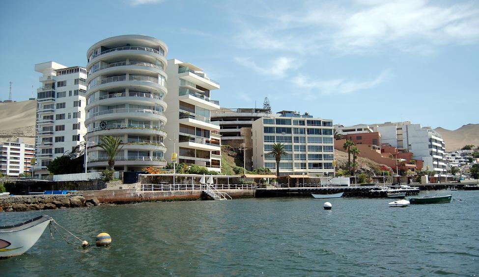 La Forma Moderna en Latinoamérica: EDIFICIO NEPTUNO EN ANCÓN