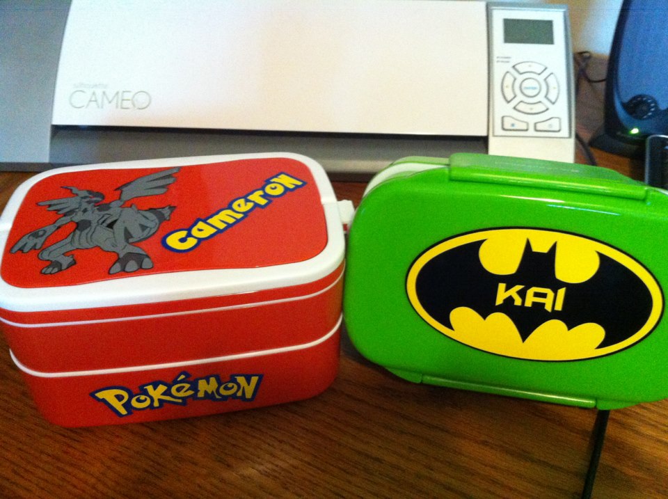 Spicy Pinecone: Vinyl-Embellished Bento Lunch Boxes