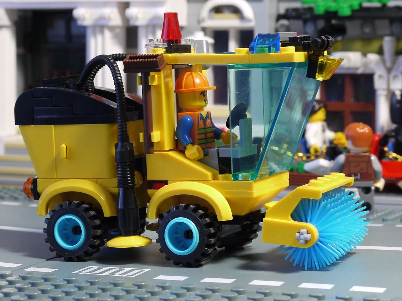 It's Not Lego: Enlighten 1101 Not Lego Sweeper Truck set review