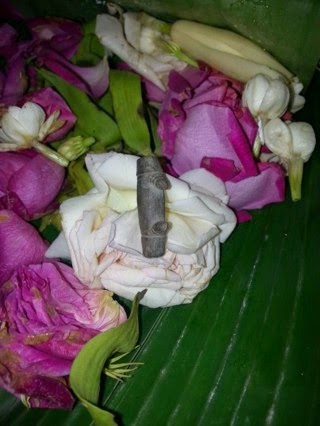 Mbah Batitong Suparanatural: Batu Fosil Bertuah