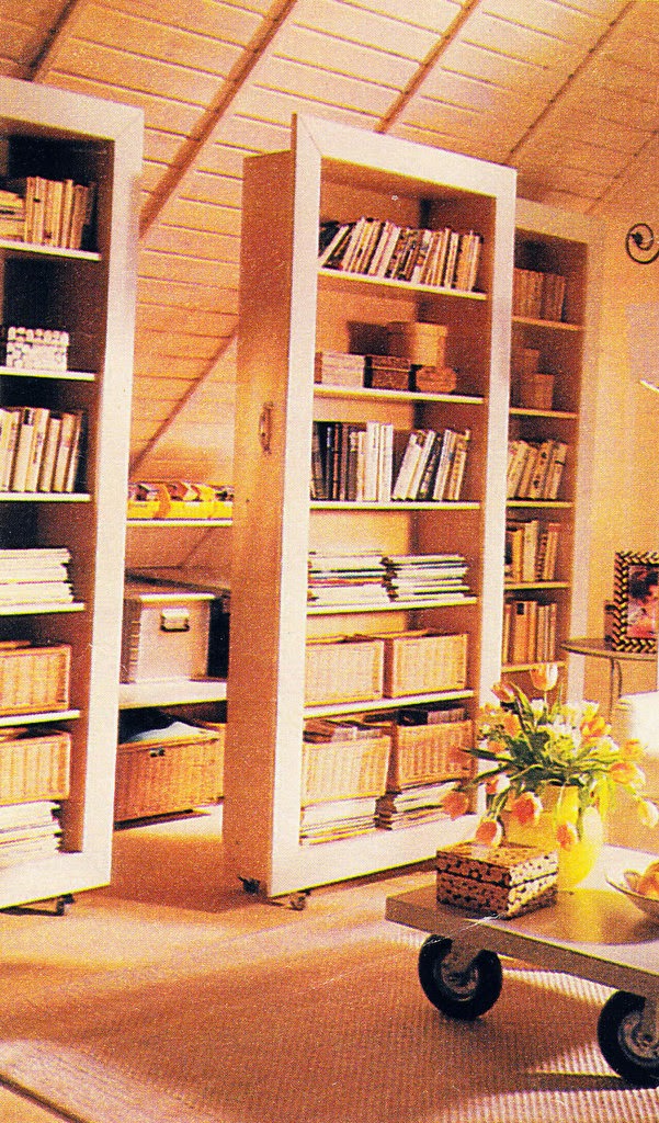 BOISERIE & C.: Libreria con Cornice su Ruote