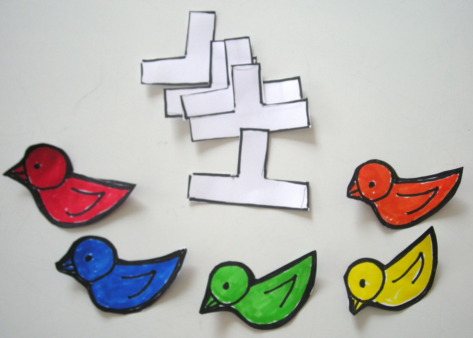 Notes from the Story Room: Paper Finger Puppets for "Five Colorful Birds"
