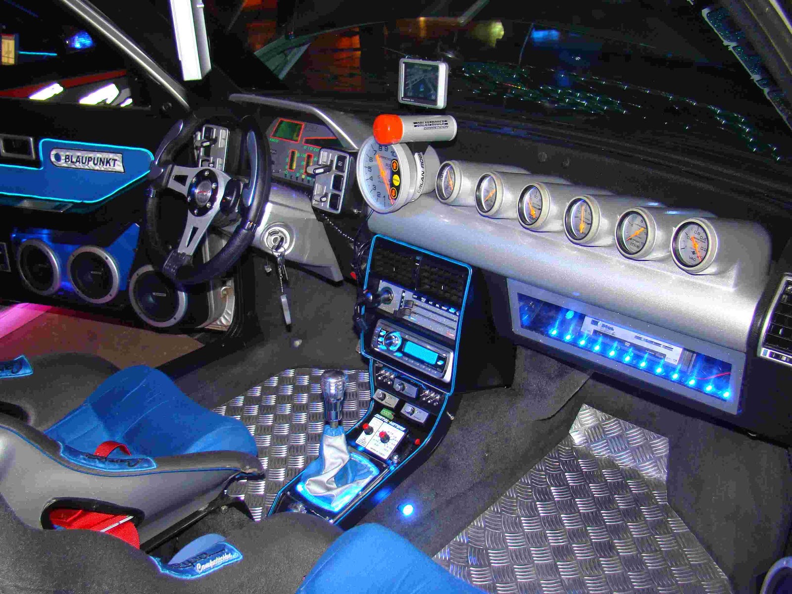 TUNING RBG: Tuning interior