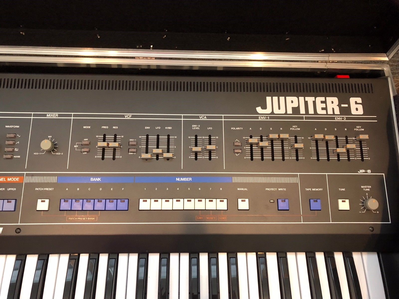 MATRIXSYNTH: Roland Jupiter 6 Keyboard Synthesizer with Europa