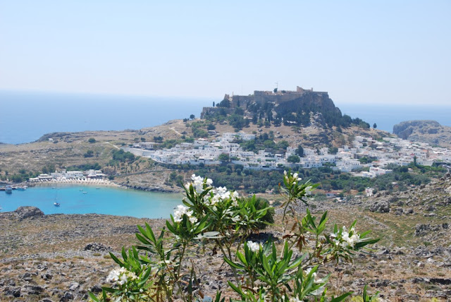 Awesome Pictures & Wallpapers: Lindos Beach – Rhodes Island, Summer in ...