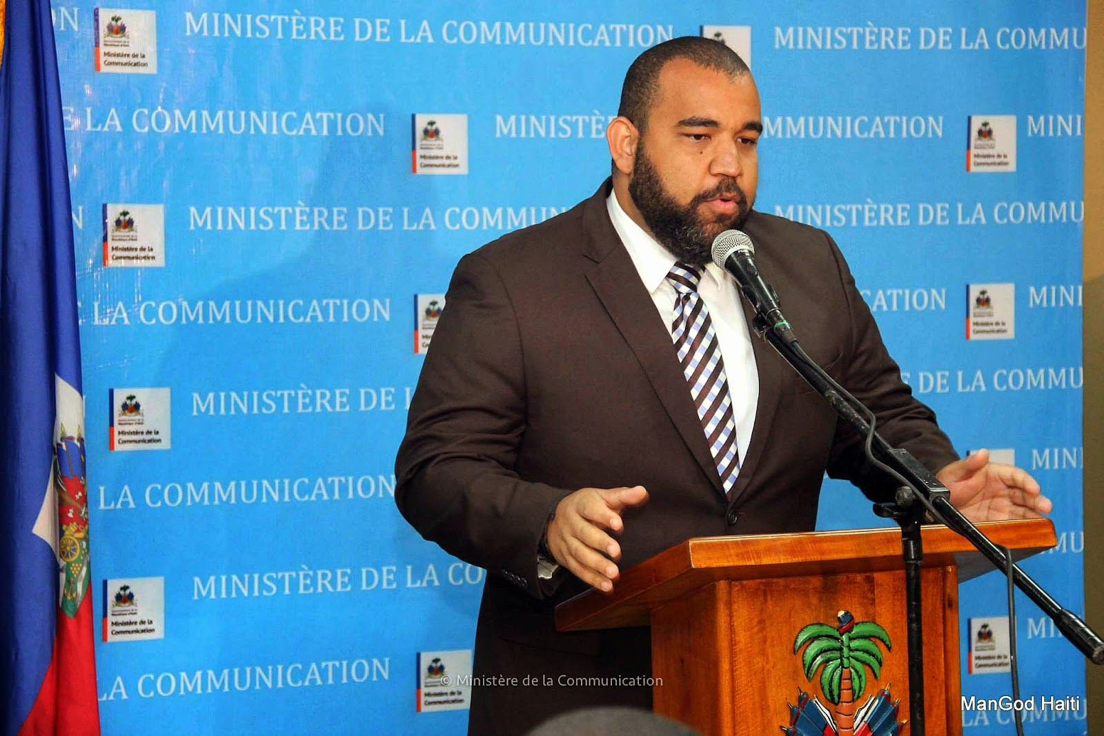 Ministère de la Communication-Conférence Hebdo. du 23 mars le DG de l ...