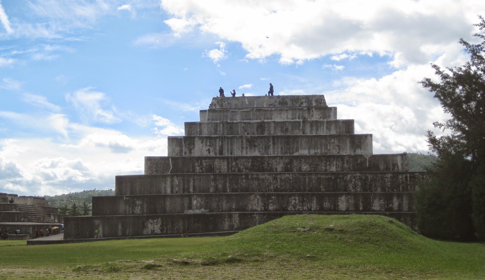 The Land of Eternal Spring: Peace Corps, Guatemala : Zaculeu: The Mayan ...