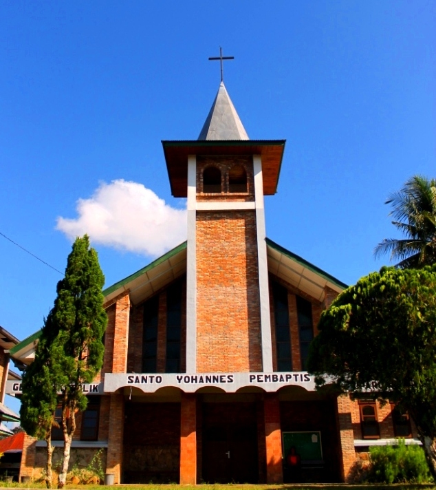 Fotografi Gereja Katolik di Indonesia: Gereja Katolik St. Yohanes ...