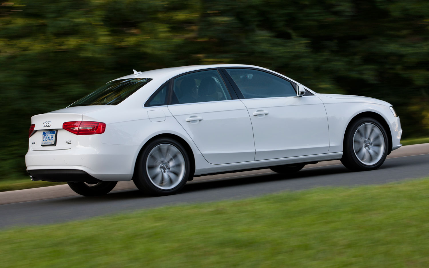 Audi A4 2014 - Car Review, Specification, Images