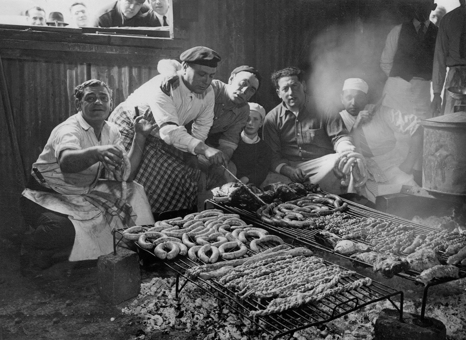 LOS CANICHES DE PERÓN: Fijate la parrilla