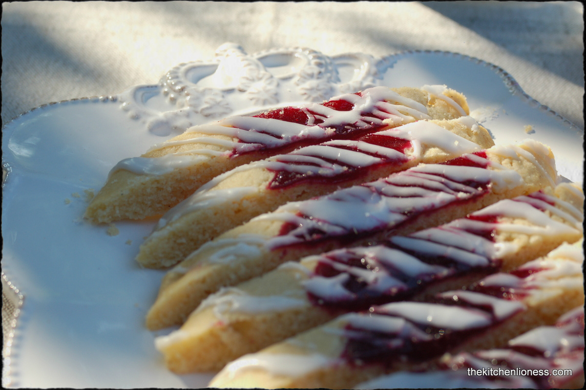 The Kitchen Lioness: Red Currant Cookie Slices - Rote Johannisbeer ...