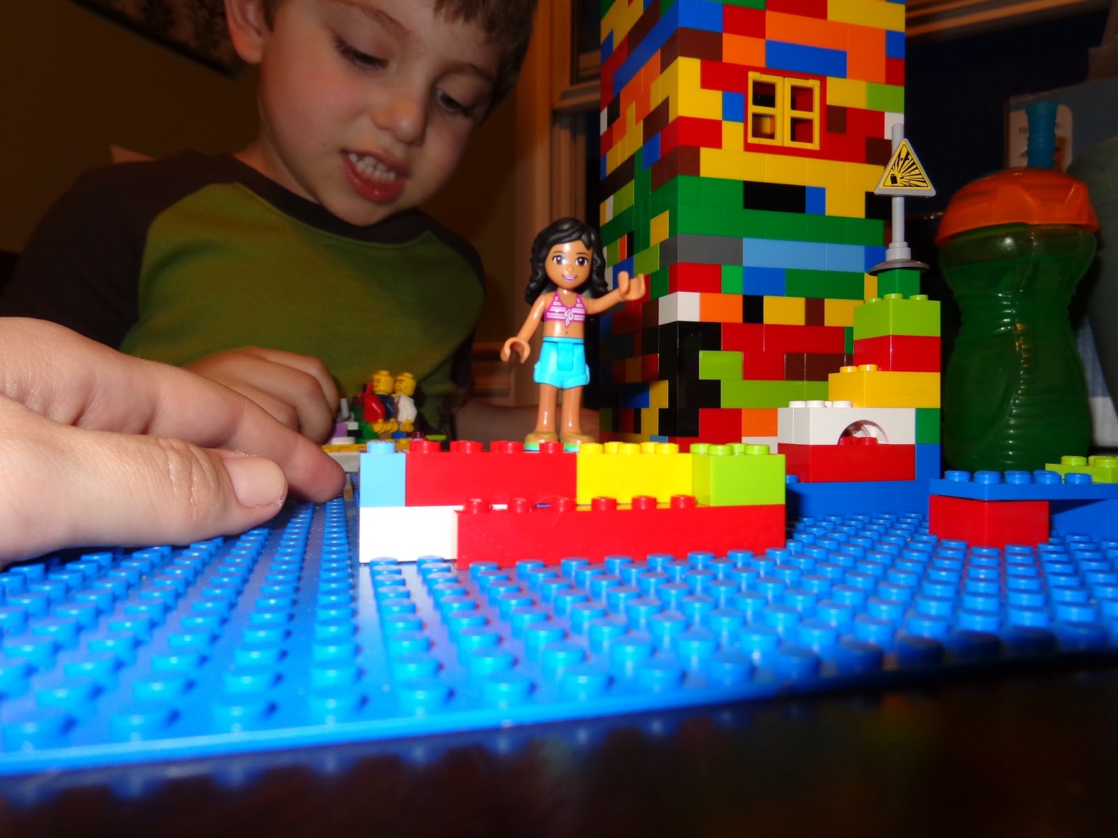 C'est La Vie: We've Got Some Lego Ladies Up In Here!