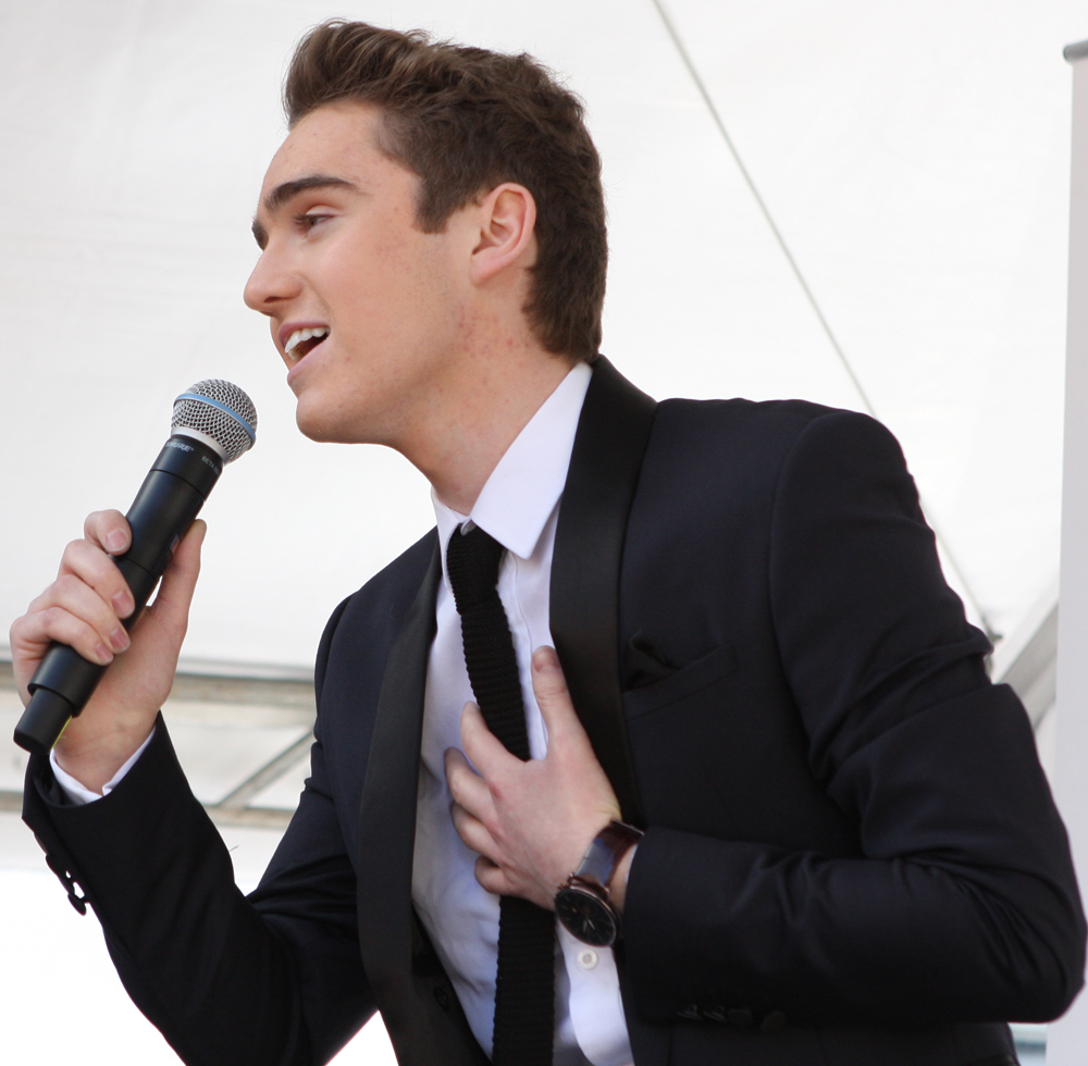 Music News Australia: Harrison Craig from The Voice performs at ...