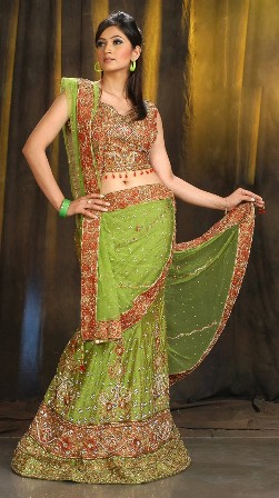 Long frocks | Pakistani Dresses | Mehndi Designs