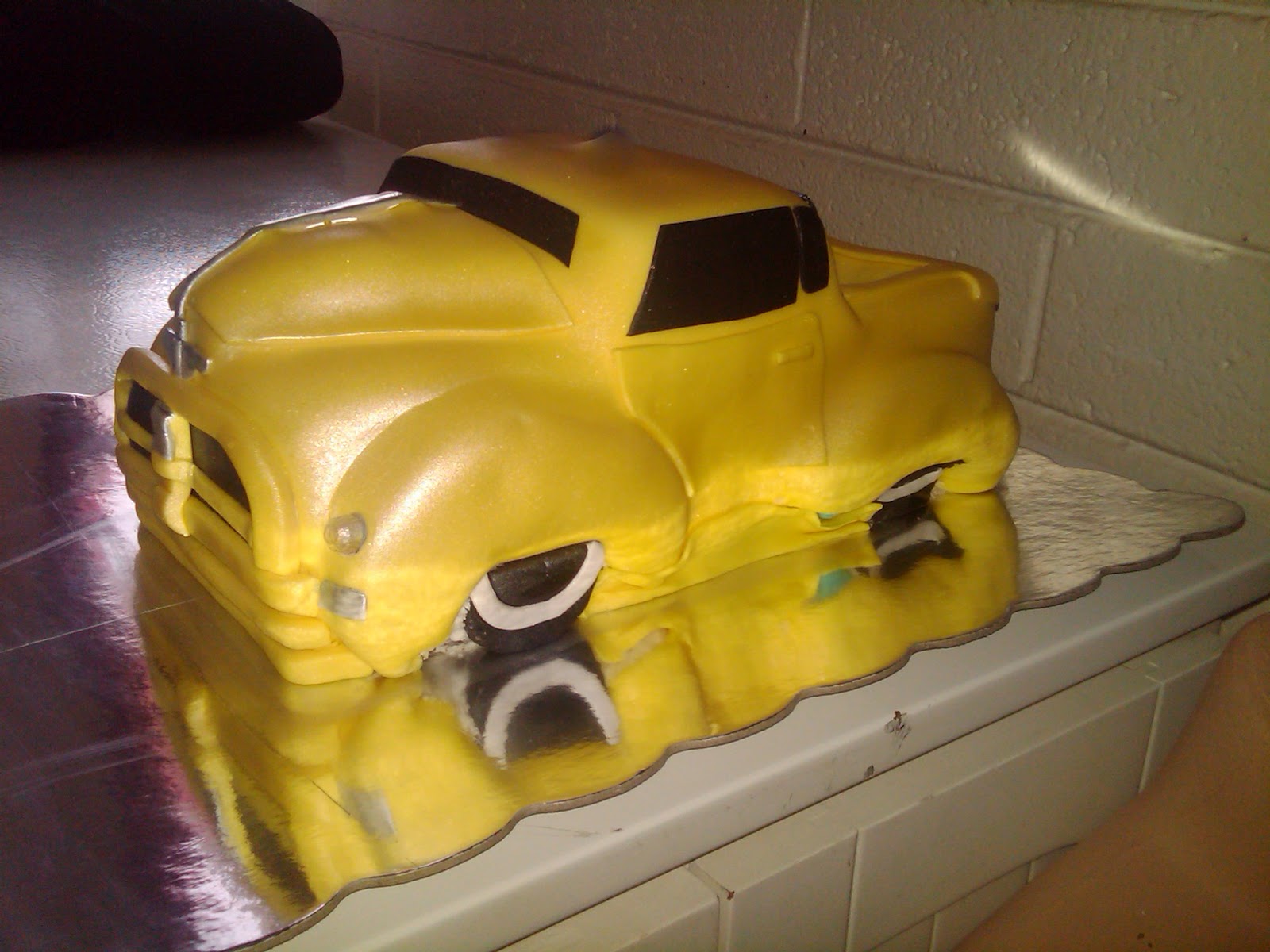 Sugar Diary: Big cakes..small cakes...round cakes...square cakes!