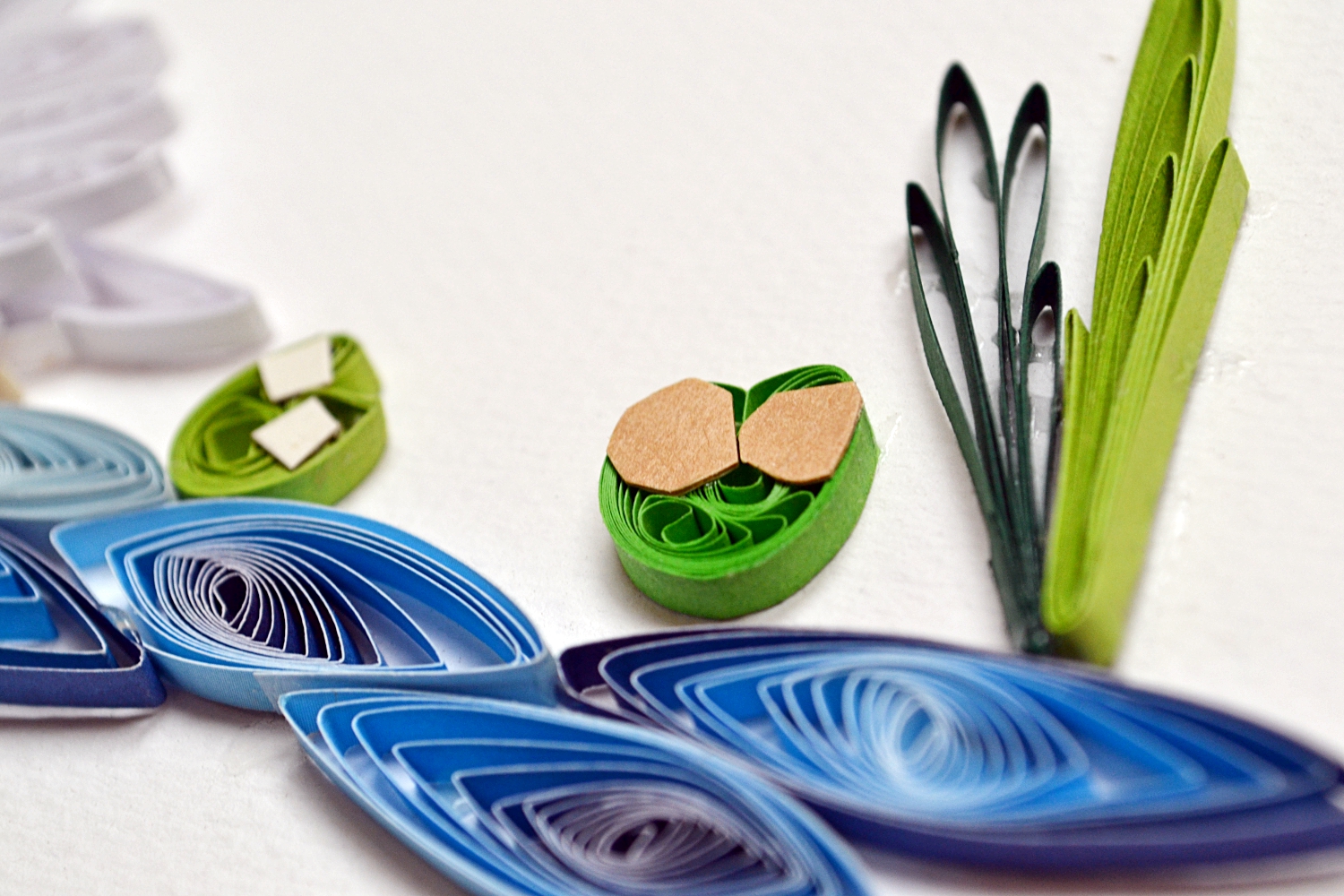 Jul and Joy!: The Swan - quilling